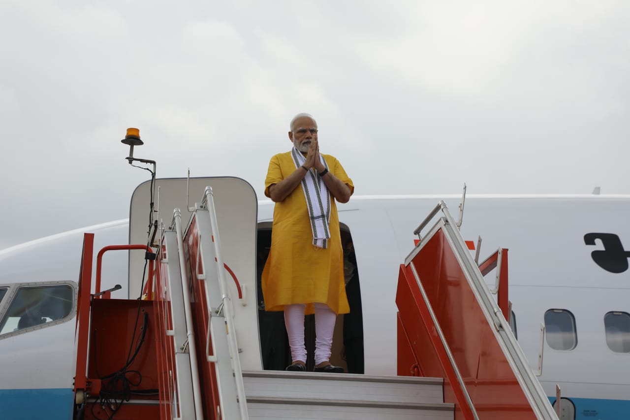 Warm welcome of Prime Minister of India Narendra Modi at Ahmedabad ...