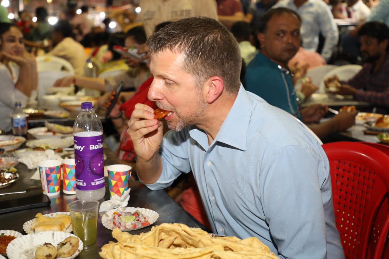 US Consulate General Mumbai Mike Hankey enjoyed Fafda Jalebi in ...