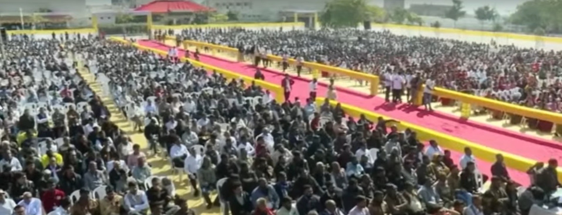 Gujarat CM at Khodaldham Temple ; Anar Patel among 43 new trustees ...