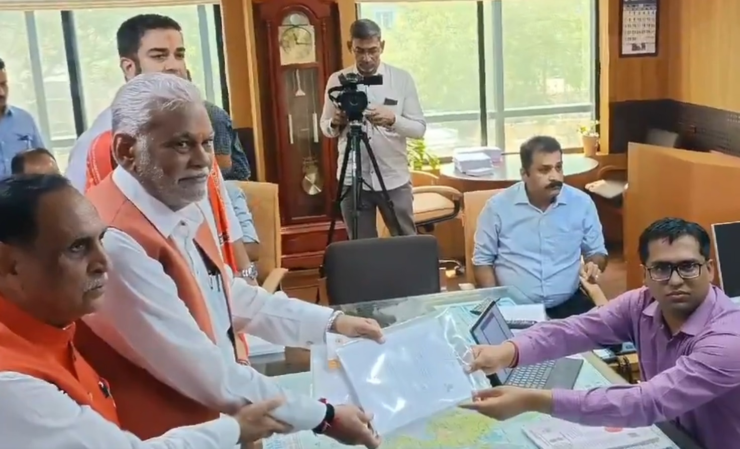 Rajkot BJP candidate Parshottam Rupala files his nomination for Lok ...