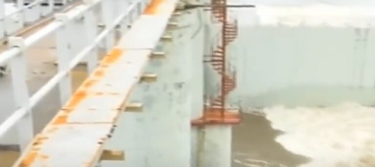 2900 Cusecs water release in Vasna Barrage of Ahmedabad - Gujarat's ...