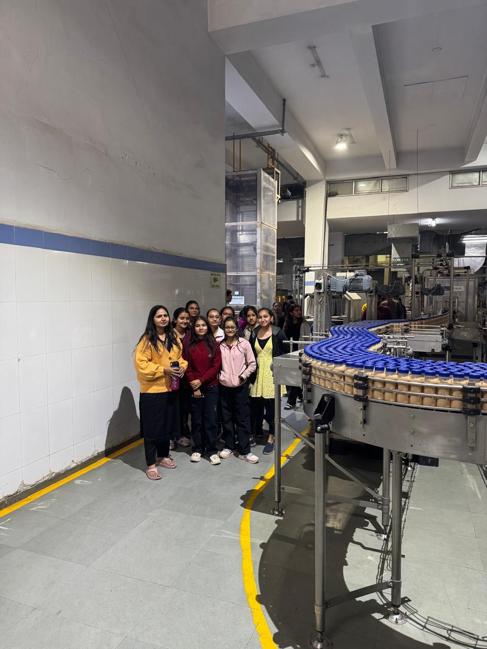 Students of Swarrnim Science College Gain Practical Insight into ...
