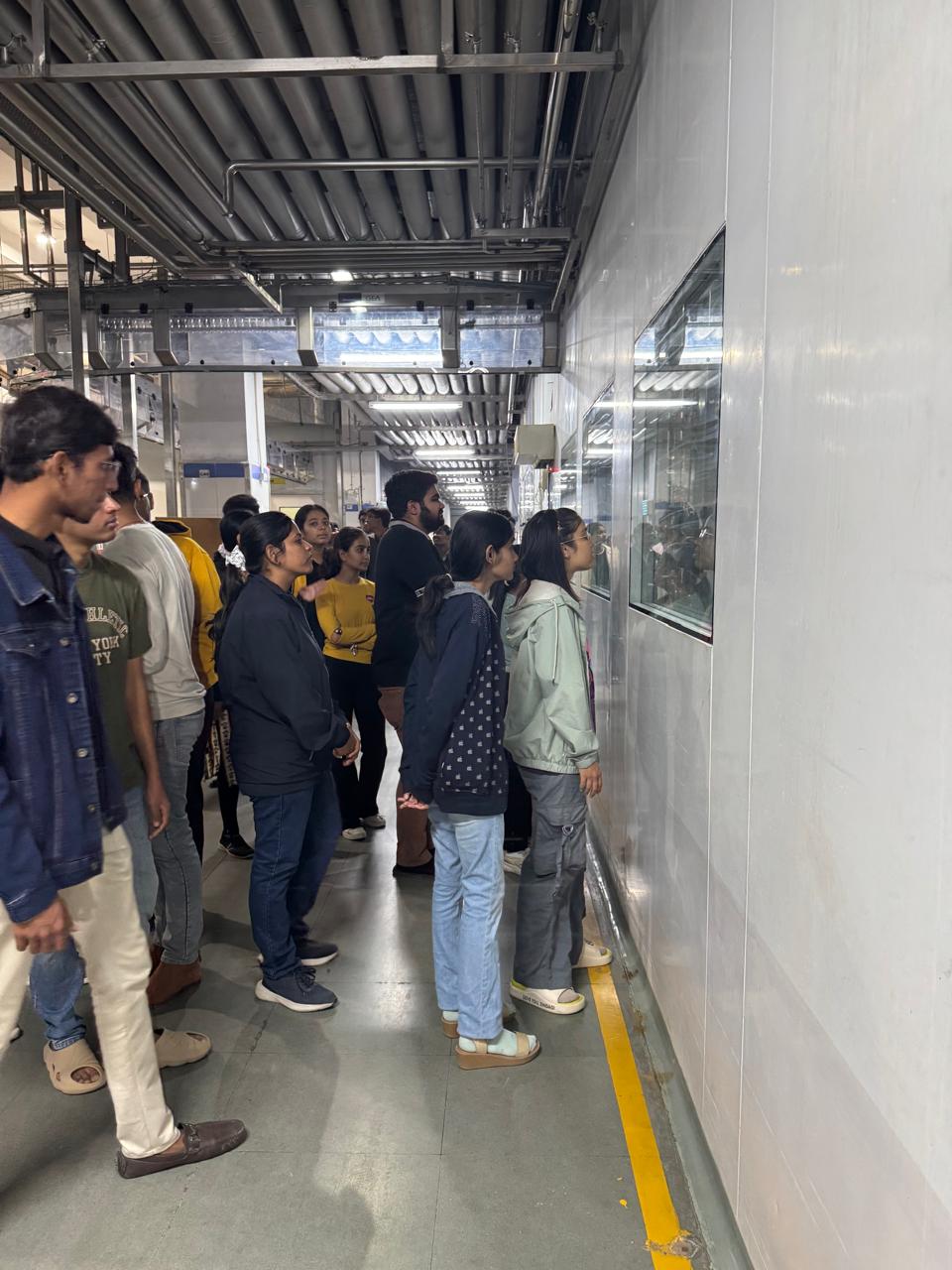 Students of Swarrnim Science College Gain Practical Insight into ...