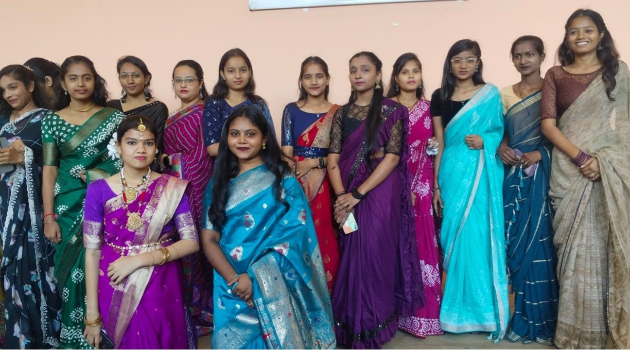 Prin MC Shah Commerce College Celebrates Indian Cultural Day as Part of ...