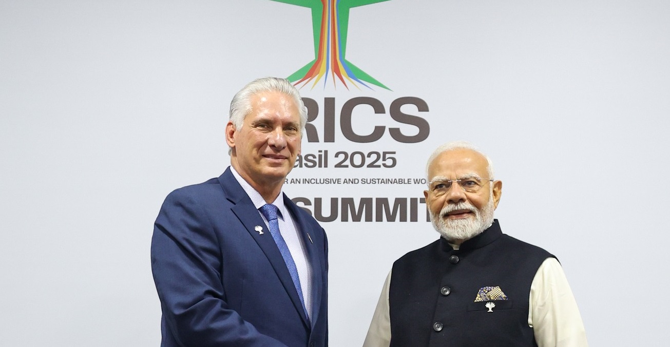 Prime Minister Narendra Modi meets with President of Cuba on the ...